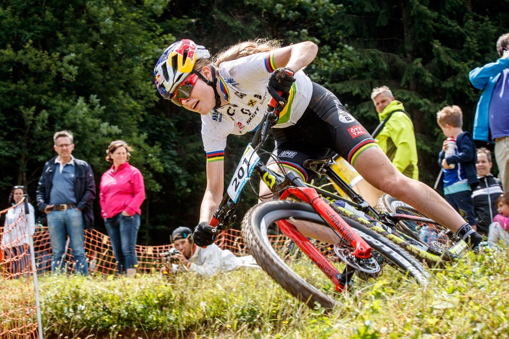 Laura Stigger nun auch Weltmeisterin auf der Straße, Förderverein ...
